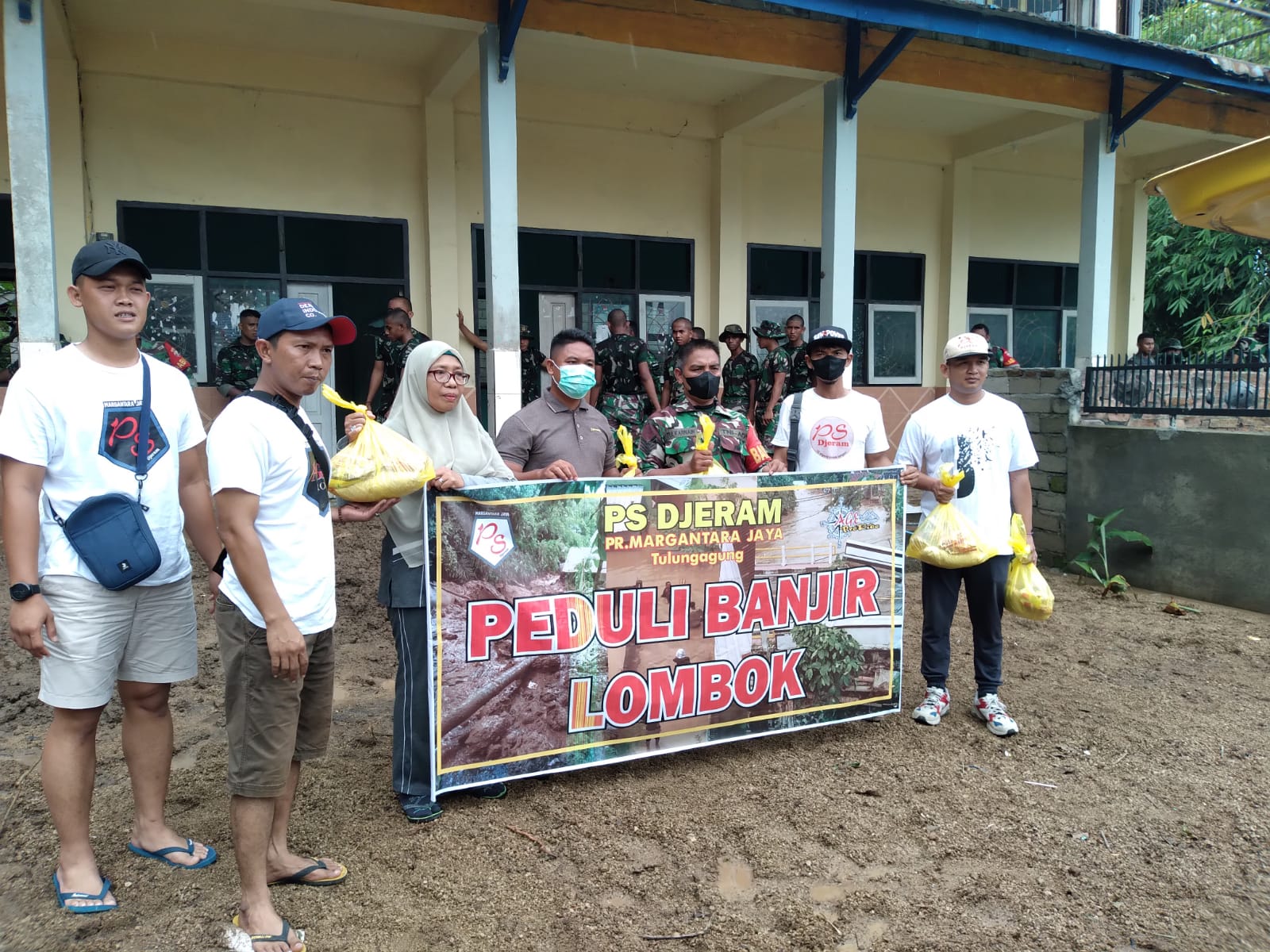 Peduli Banjir Lombok, PS Djeram Dirikan Dapur Umum – PORTAL BERITA LOMBOK